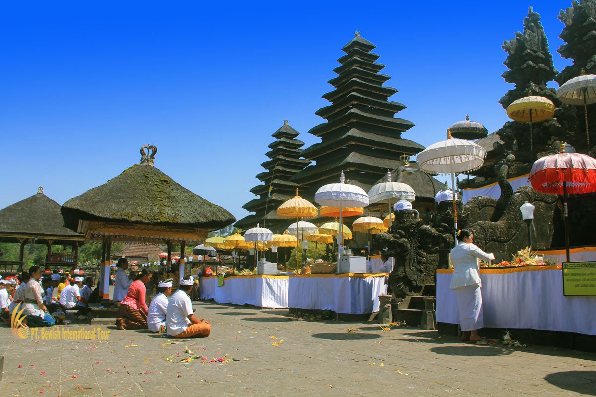 Besakih Temple Tour - Visit Bali Mother Temple | the biggest temple in Bali